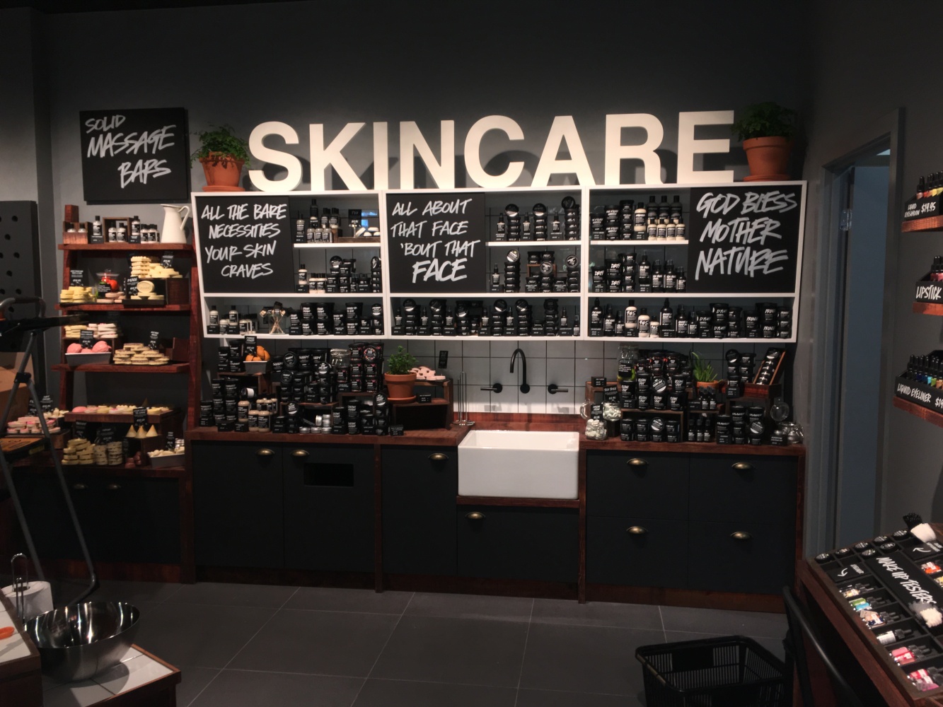 Lush Cosmetics Store Design